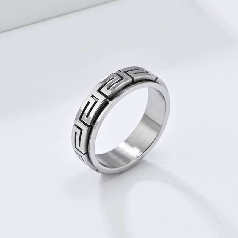 Minimalist Great Wall Pattern Stainless Steel Spinner Ring – GTHIC